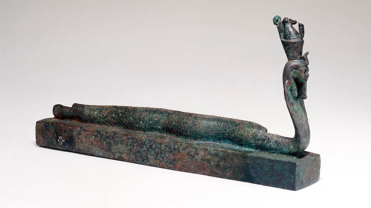 အလုံပိတ်ထားသော ရှေးအီဂျစ် ခေါင်းတလား ၆ ခုအတွင်းမှ ပစ္စည်းများ ဖော်ထုတ ...